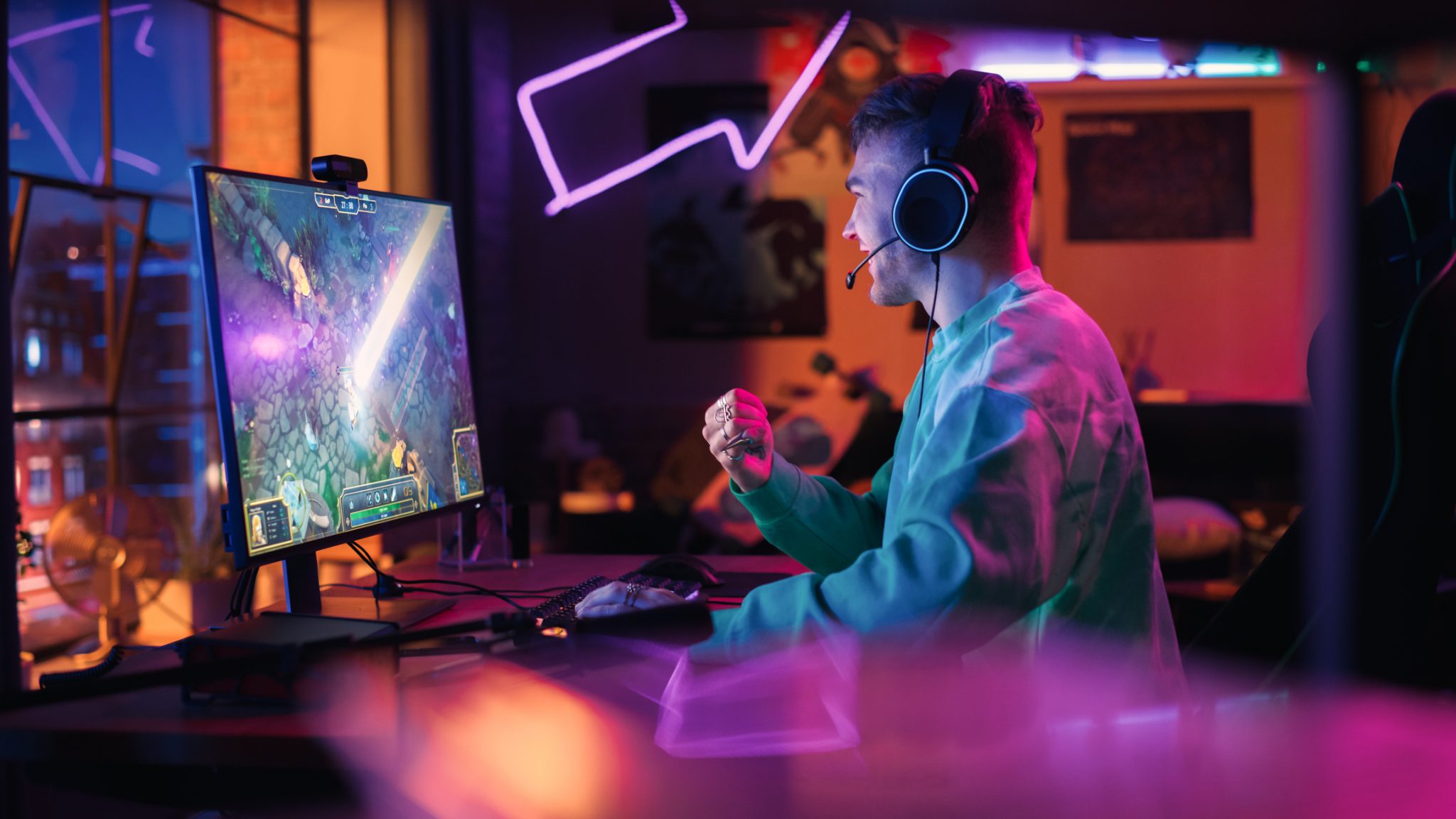 Social Comparison and Envy on Social Media: A Critical Review - UF ...