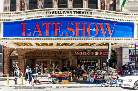 Partisan Media Is Easier to Read and More Negative Than Mainstream ...